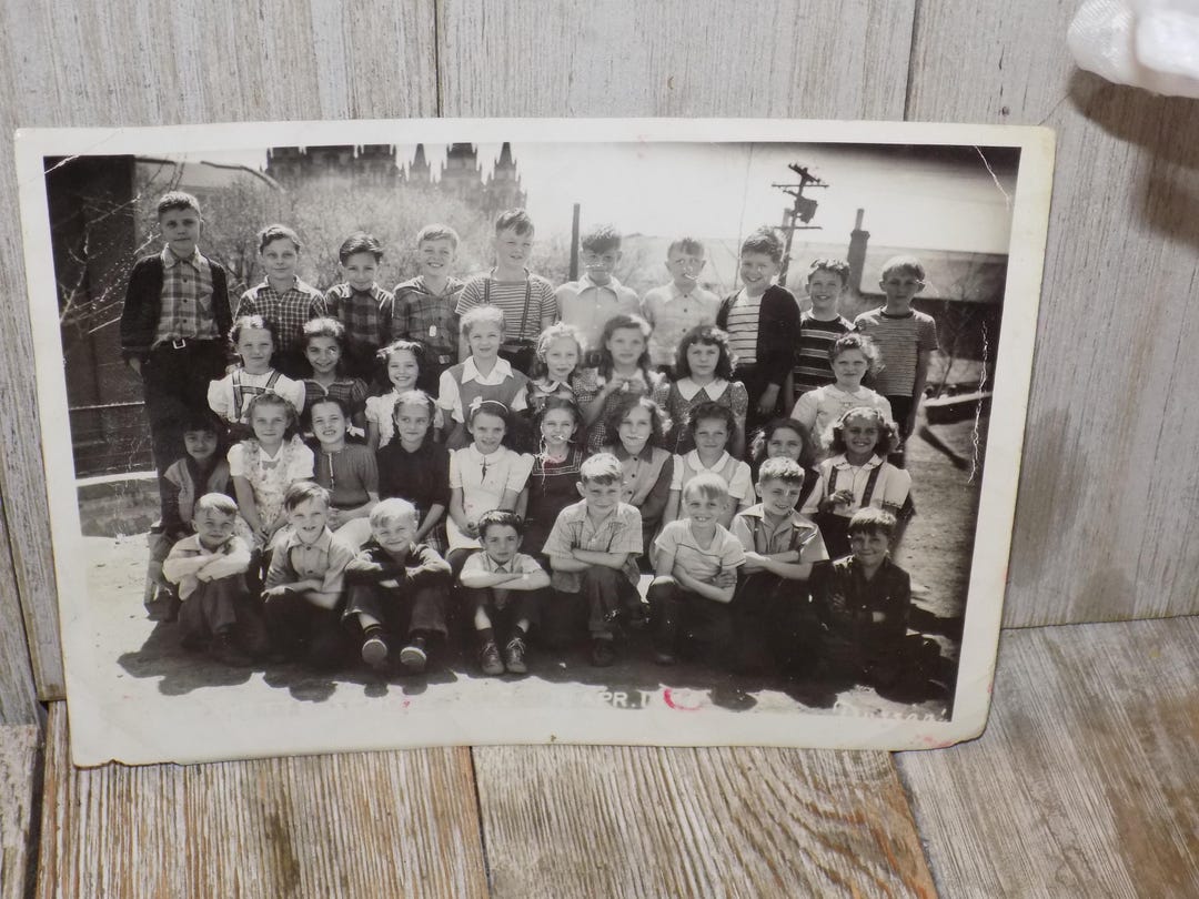 OLD PHOTO SCHOOL Group Photo, Class Photo, Grade School, Vintage Photo ...