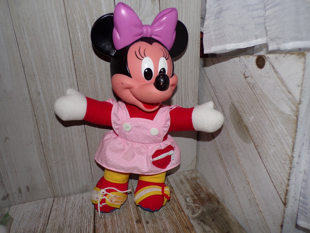 Minnie Mouse Learning to Dress Doll Vtg Minnie Dressing Doll Vtg Minnie ...