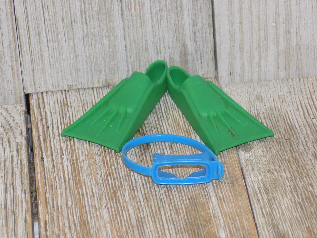 Fashion Doll Scuba Flippers W Goggles, Vintage Doll Accessories, Vtg ...