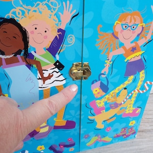 Vtg Groovy Girls Wardrobe Closet Case, Carrying Case, Vtg Doll Case ...