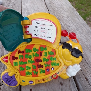 VTECH Buzz the Spelling Bee 2002, Electronic Learning Toy, Vtg Toys ...
