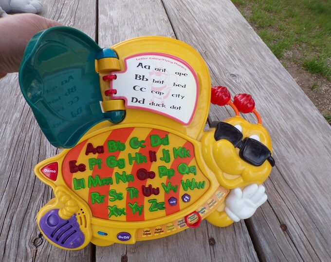 VTECH Buzz the Spelling Bee 2002, Electronic Learning Toy, Vtg Toys ...