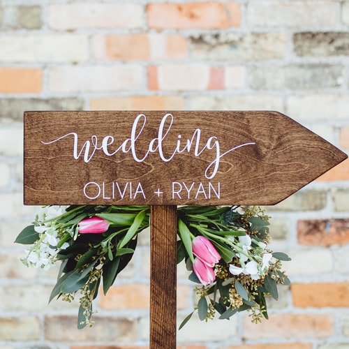 Personalized Wedding Rustic Wood Wedding Arrow With Stake - Etsy