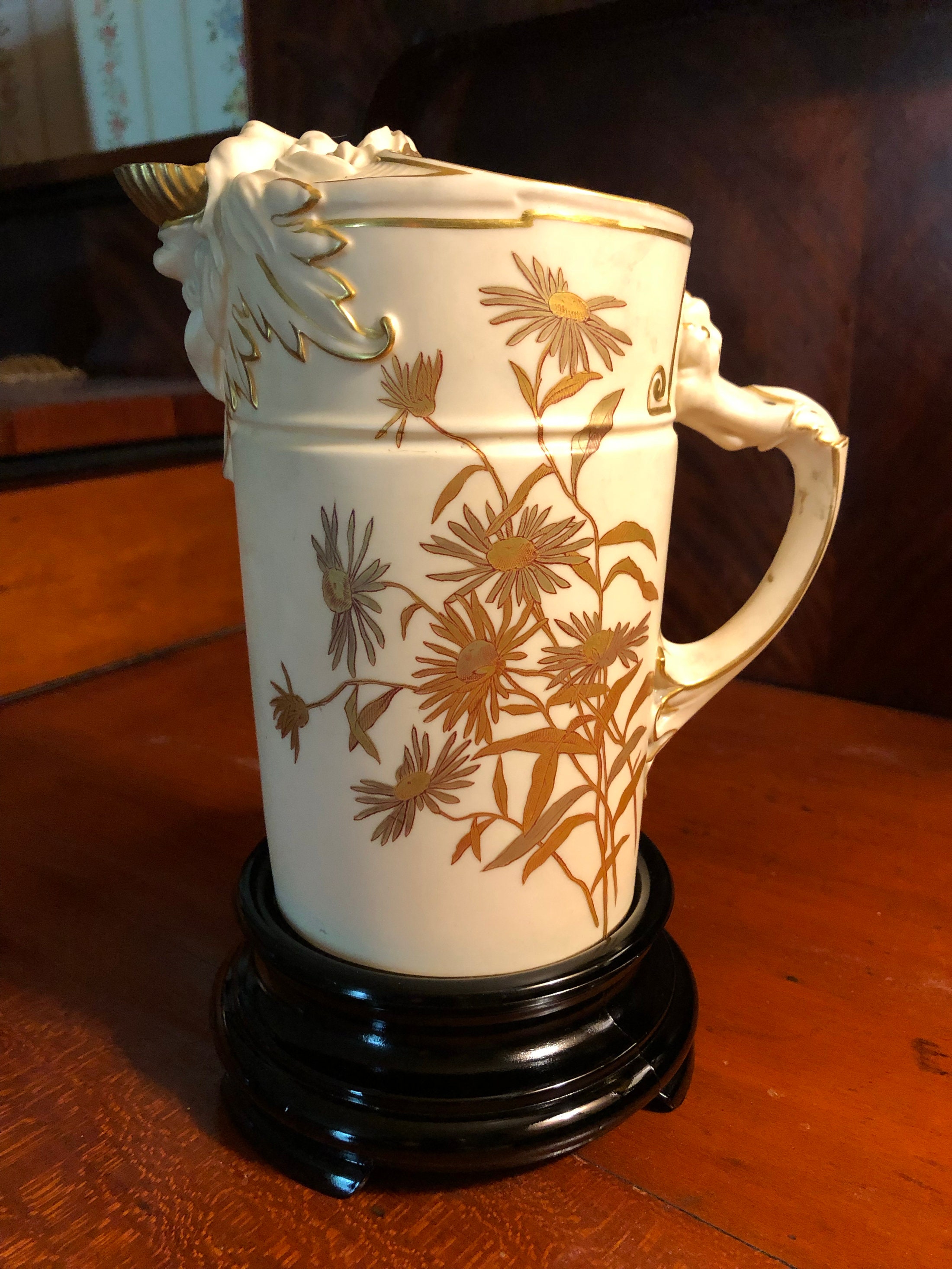 Royal Worcester, England 1888 Porcelain Lion Pitcher With Glass Display ...