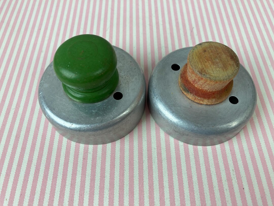 Vintage Biscuit Cutters or Cookie Cutters, Aluminum, Red and Green ...