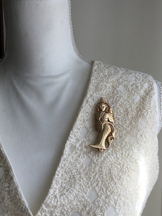 Vintage Alva Museum Replica Brooch Asian Dancer Chine… - Gem
