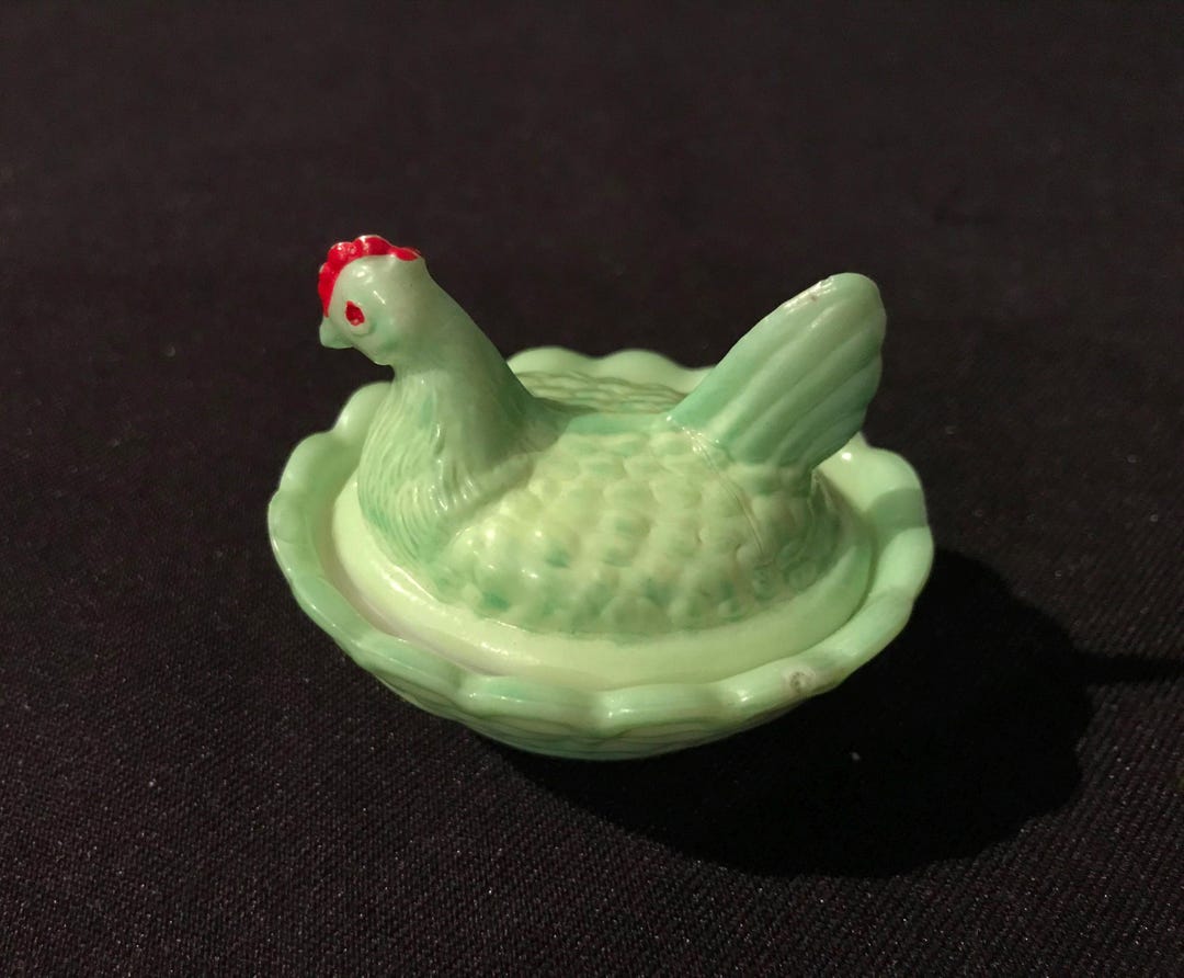 Vintage Westmoreland Glass Miniature Green Hen on Nest Salt Cellar ...