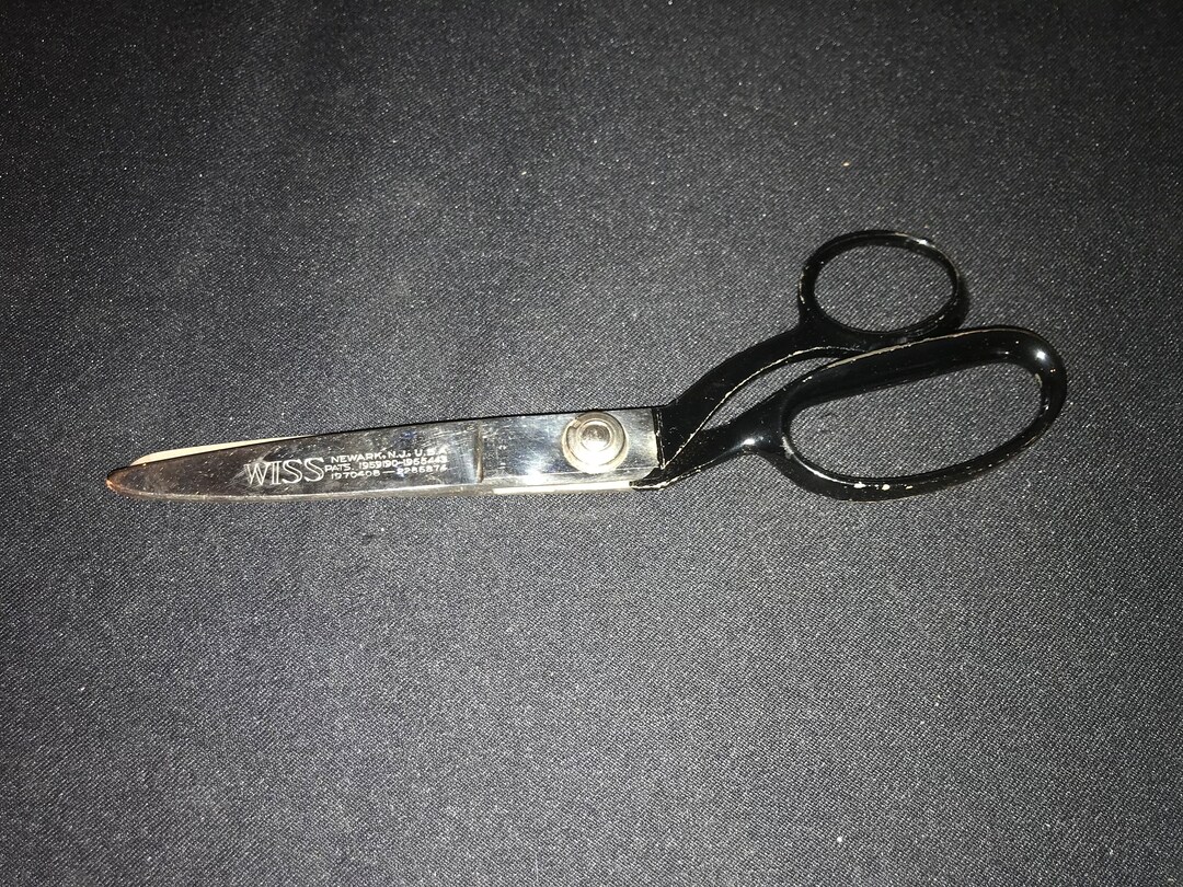 Vintage Wiss Pinking Shears in Leather Case - 1950s - From ...