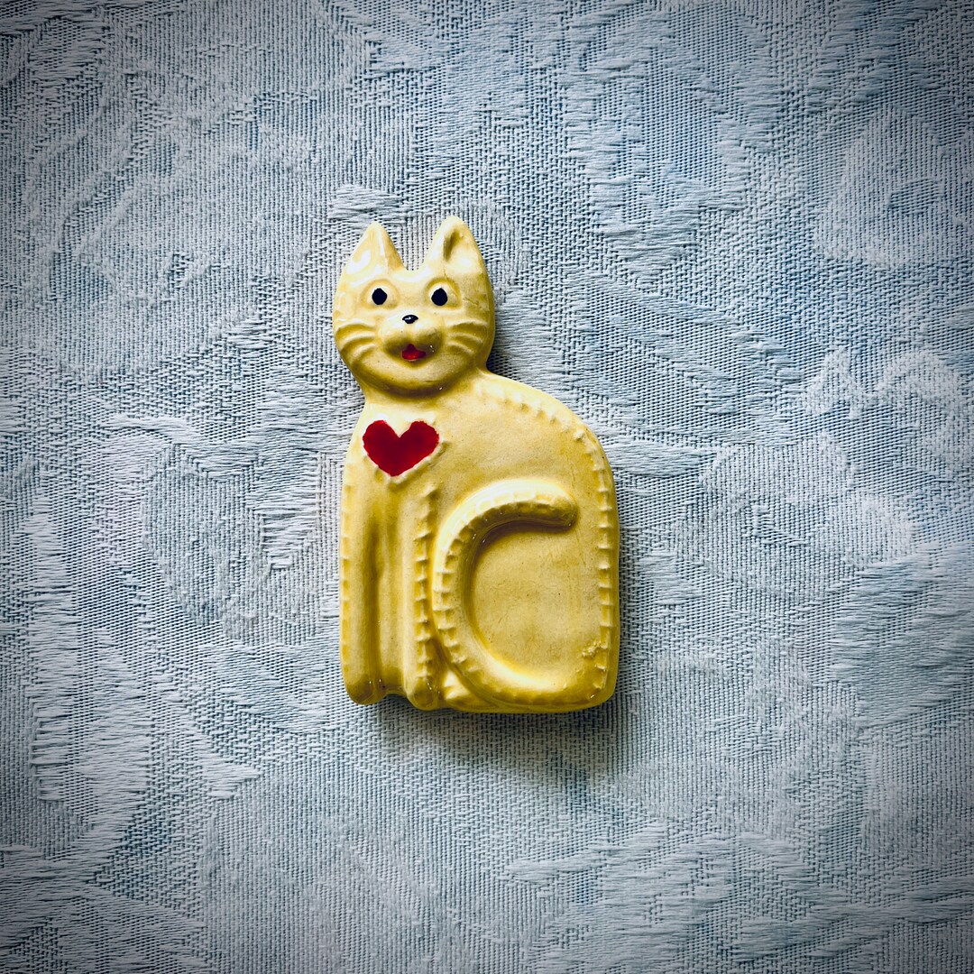 Yellow Ceramic Cat for Mosaic Garden Art, Valentine Kitty, Hand Painted ...