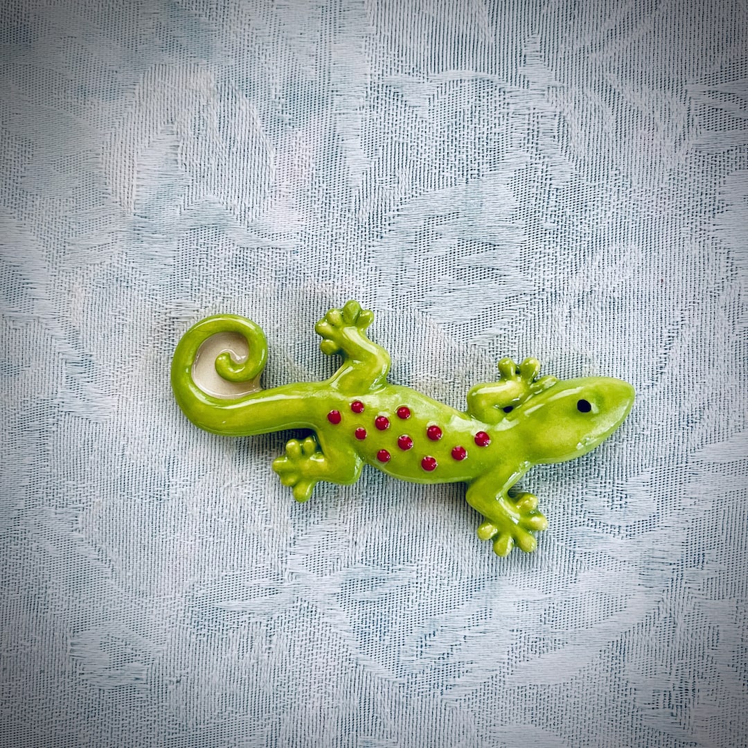 Green Ceramic Gecko for Mosaic Garden Art, Stepping Stone or Bird Bath ...