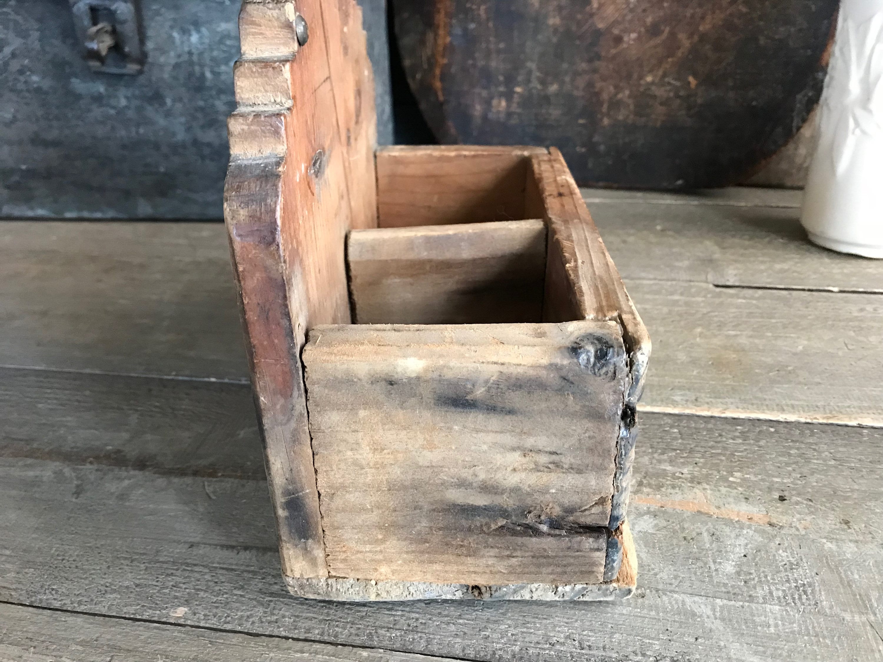 Antique Folk Art Salt Box, Rustic, Handcrafted, Wall Storage Keep ...