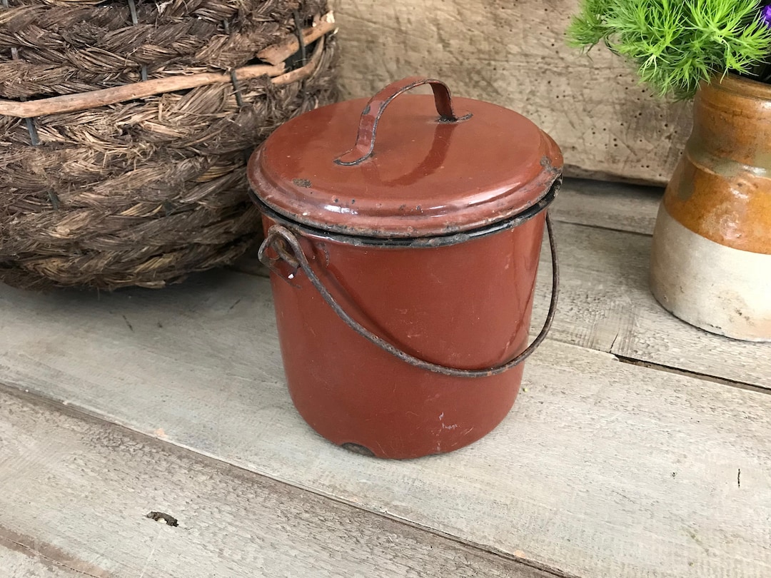 French Enamel Cooking Pot, Lidded With Handle, French Farmhouse Chippy ...