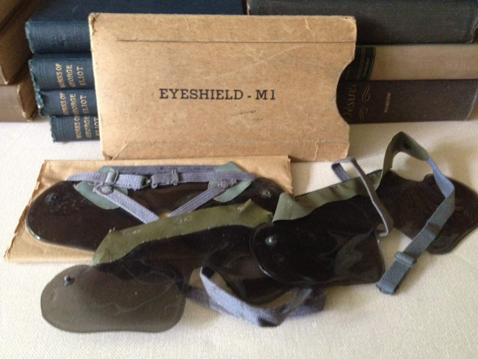 US Army WWII Tank Helmet Eye Shields Set of 3 in Original Case - Etsy