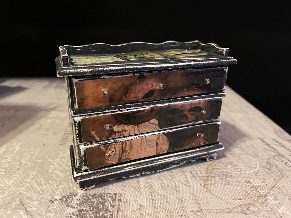 Miniature Haunted House Furniture, Pumpkin Kids, Scary Kids, Drawers ...