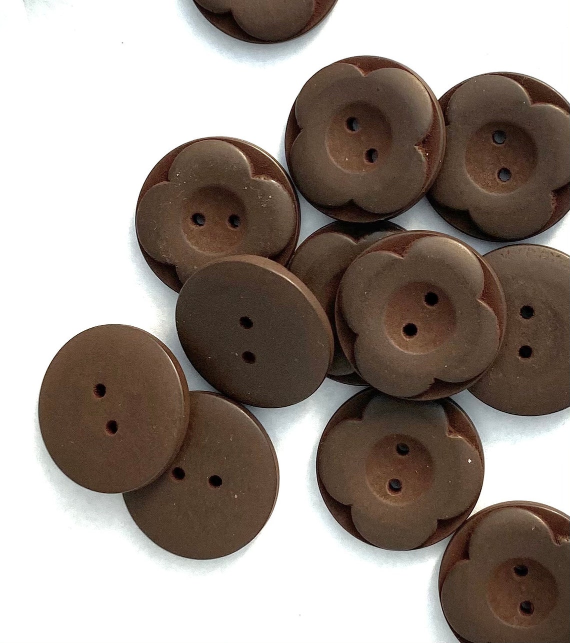 1 Inch Dark Brown Carved Wooden Buttons - Carved Flower - 25mm (1 Inch ...