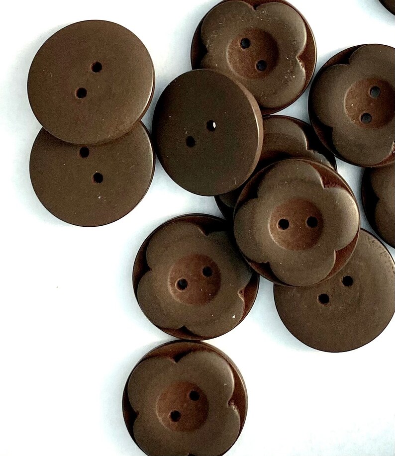 1 Inch Dark Brown Carved Wooden Buttons - Carved Flower - 25mm (1 Inch ...
