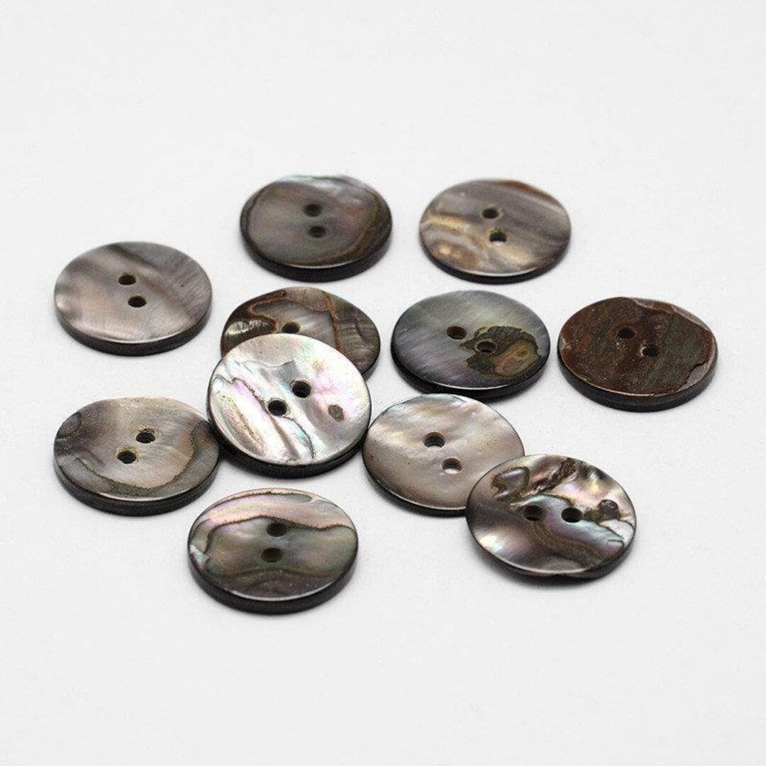 Black Shell Buttons - 17mm (5/8 Inch) - 2 Hole - Flat Natural Shell ...