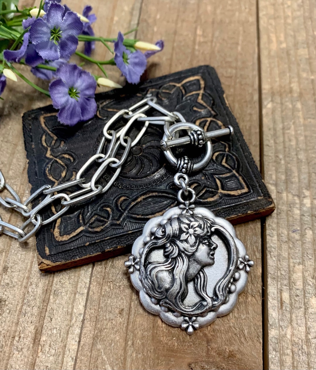 Modern Art Deco Inspired Lady Button Necklace - Etsy