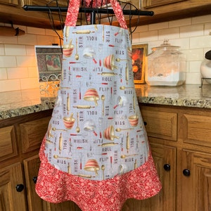 Cute Vintage Inspired Baking Apron, Utensil Print Ladies Apron, Sweet ...