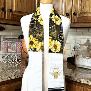Farmhouse Kitchen Boa Bees Sunflowers, Wearable Towel, Towel Holder ...
