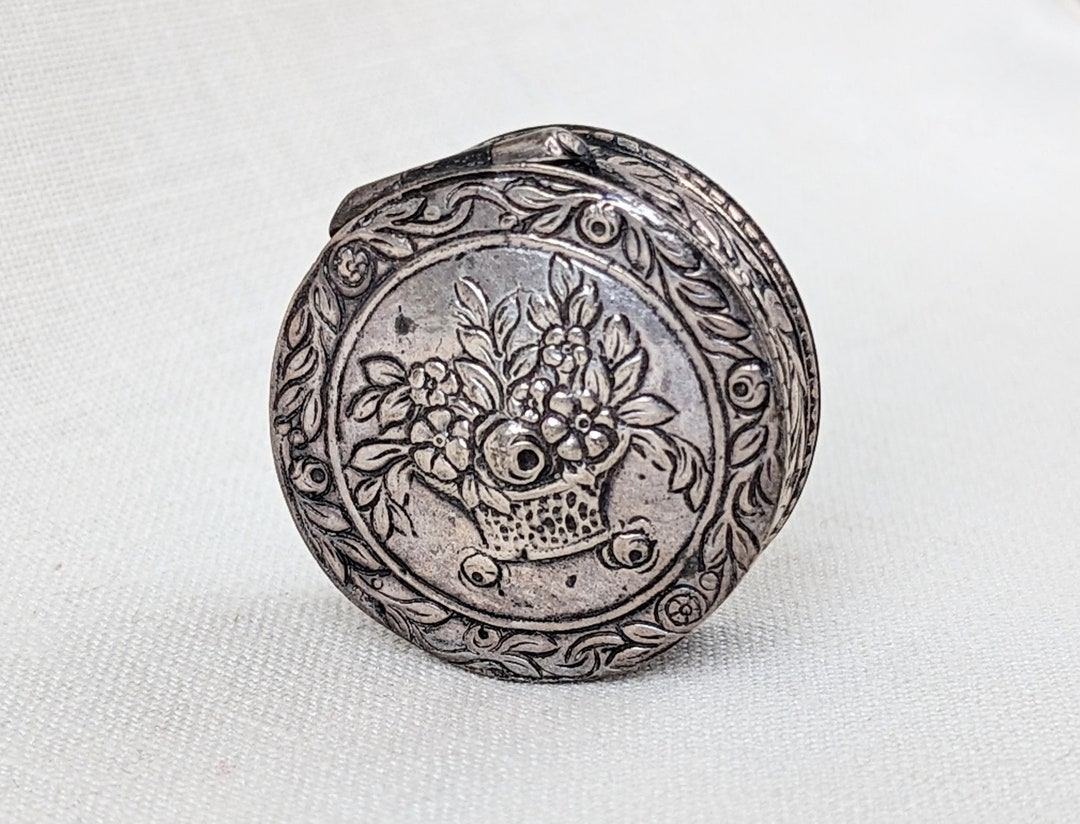 Vintage .800 Silver Floral Ring Box, Vintage Pill Box, Small Ring Box ...
