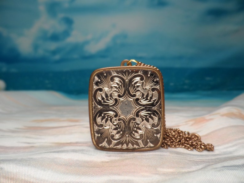 1960's Clover Sankyo Mechanical, Wind Up, Music Box Japan on 22" 1/20 ...