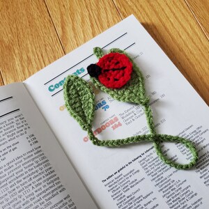 Bookmark-ladybug on the Leaf, Ladybug and Leaf Bookmark, Crochet ...