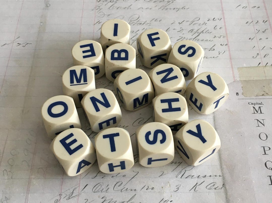 BOGGLE DICE / 16 Vintage BOGGLE Letter Word Dice Game Pieces Wooden Cubes -- Great for Crafts - Etsy