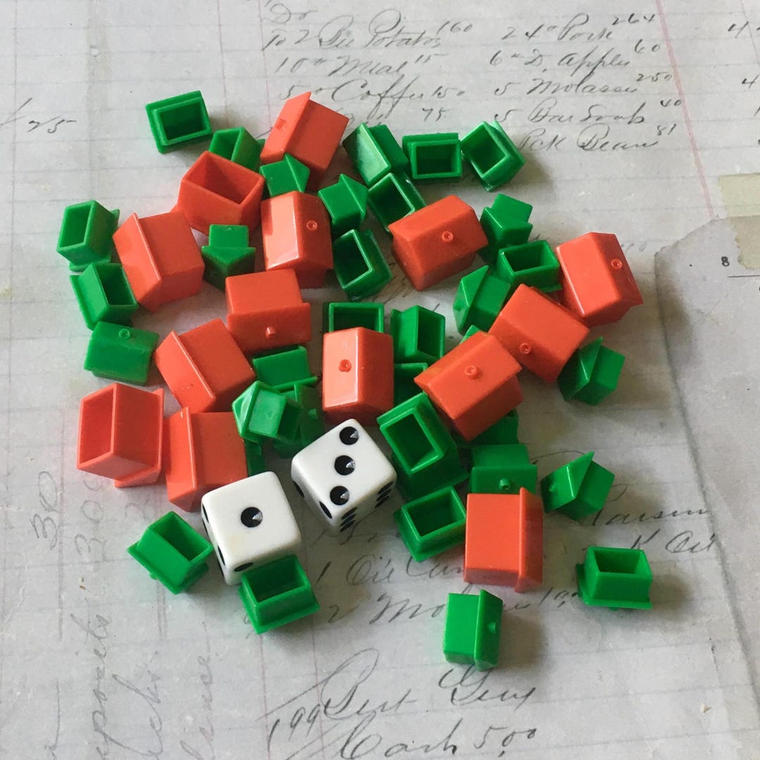 Monopoly Houses Hotels / 44 Monopoly Plastic Game Pieces Hotels,houses ...