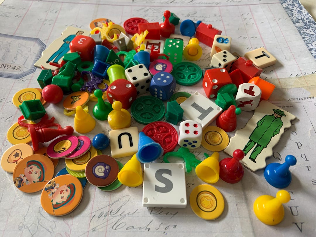 Game Pieces / 100+ SMALL Game Pieces Scrabble, Dice, Rummikub, Stratego ...