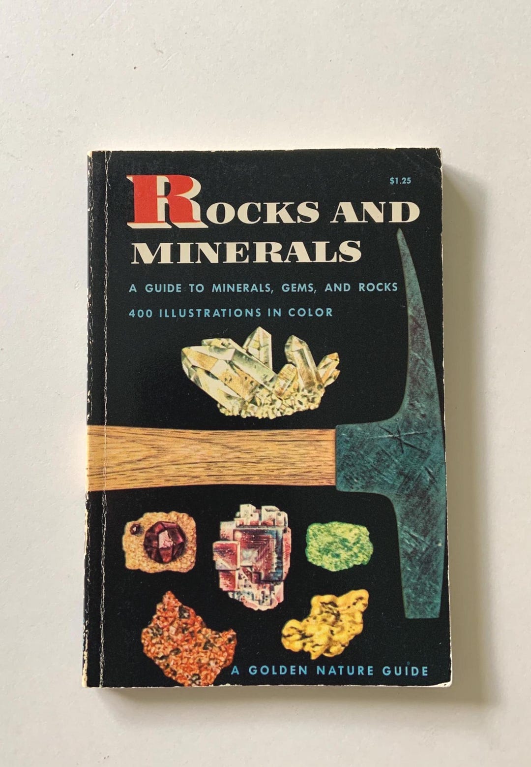 Rocks & Minerals Book / Vintage Golden NATURE Guide Rocks and Minerals ...