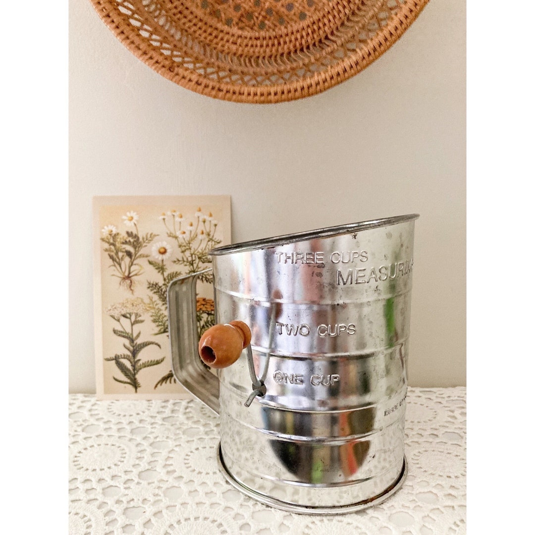 Vintage Flour Sifter, 3 Cup Flour Sifter, Hand Crank Sifter, Vintage ...