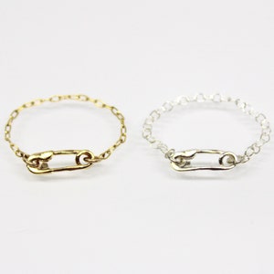 Safety Pin Ring in Gold or Silver Delicate Chain Ring - Etsy
