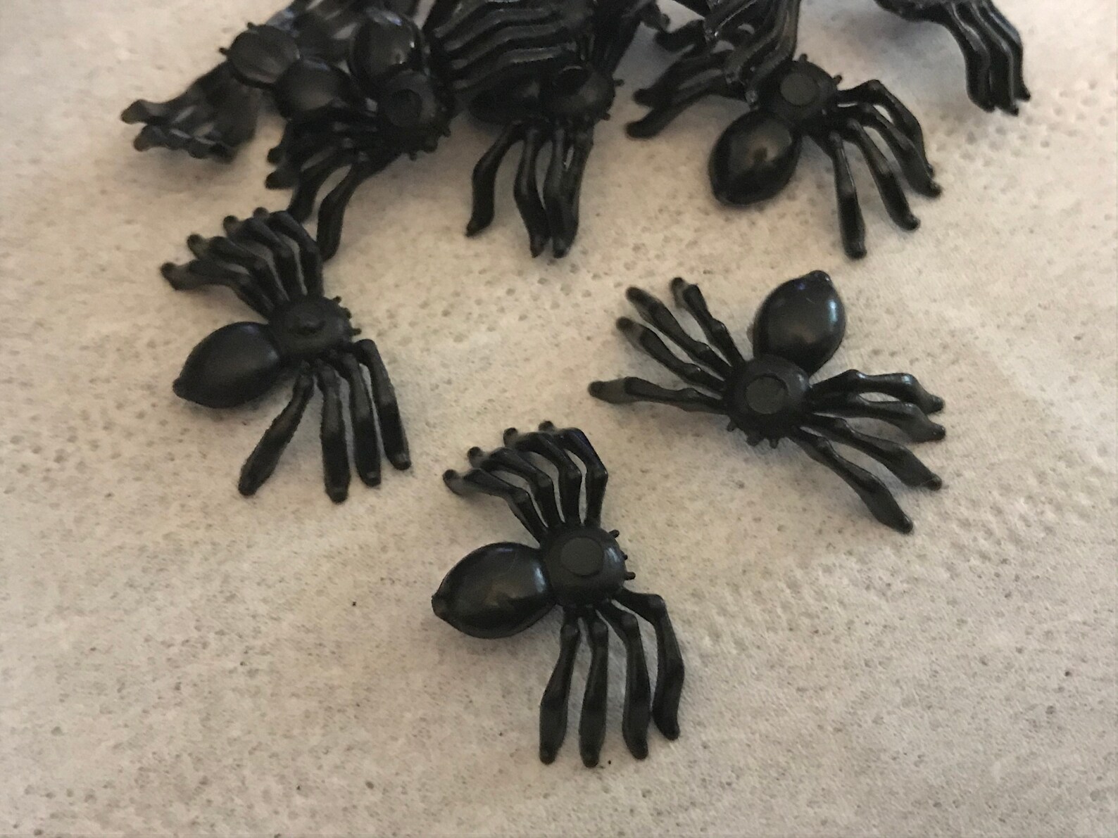 12 Count Small Tiny Rubber Plastic Spider's Décor Embellishment, 3/4 ...