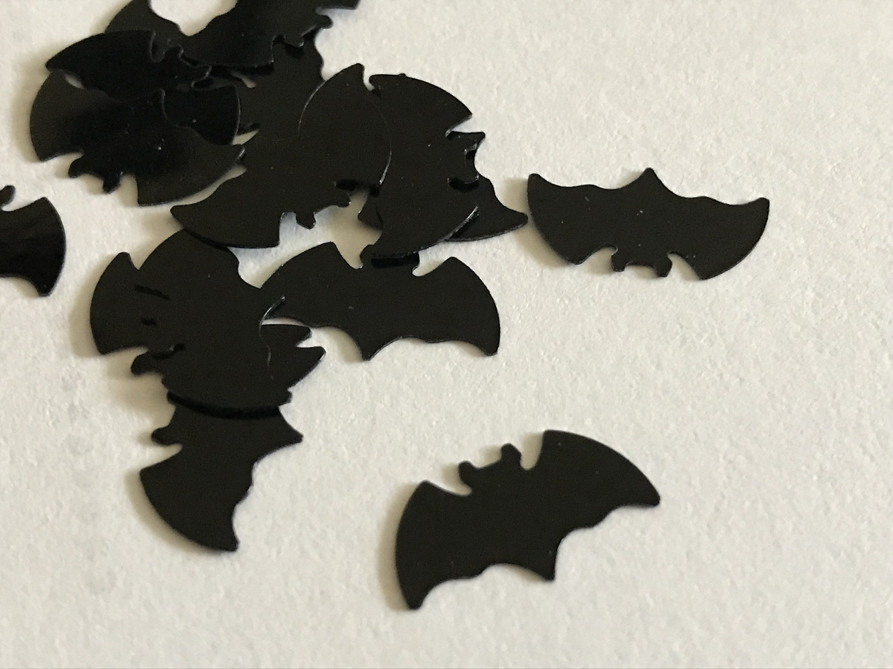 25 Black Plastic Bat Confetti, 10 X 15 Mm (17) - Etsy