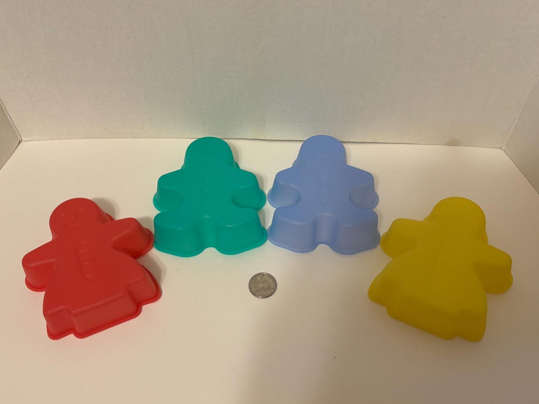 Set of 4 Silicone Gingerbread Man Baking Pans, 4.5 Inches, New ...