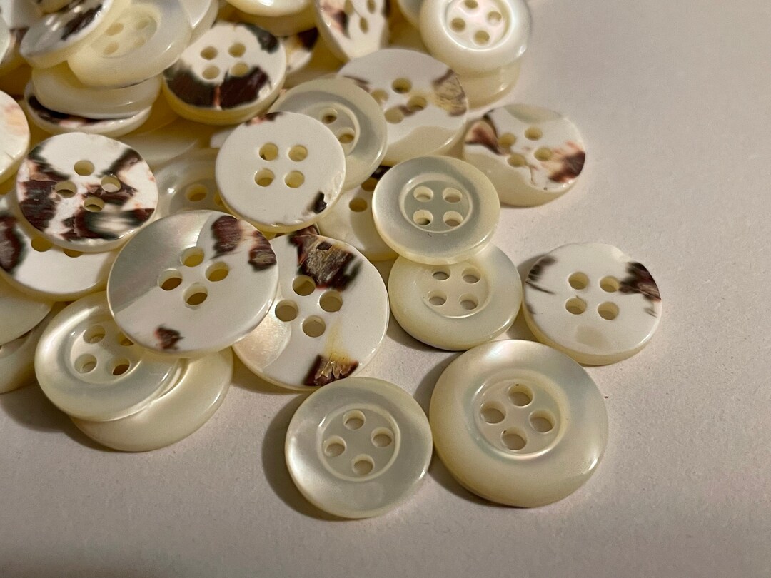 30 Count Assorted Vintage Shell Buttons, 13 and 16 Mm (B4) - Etsy