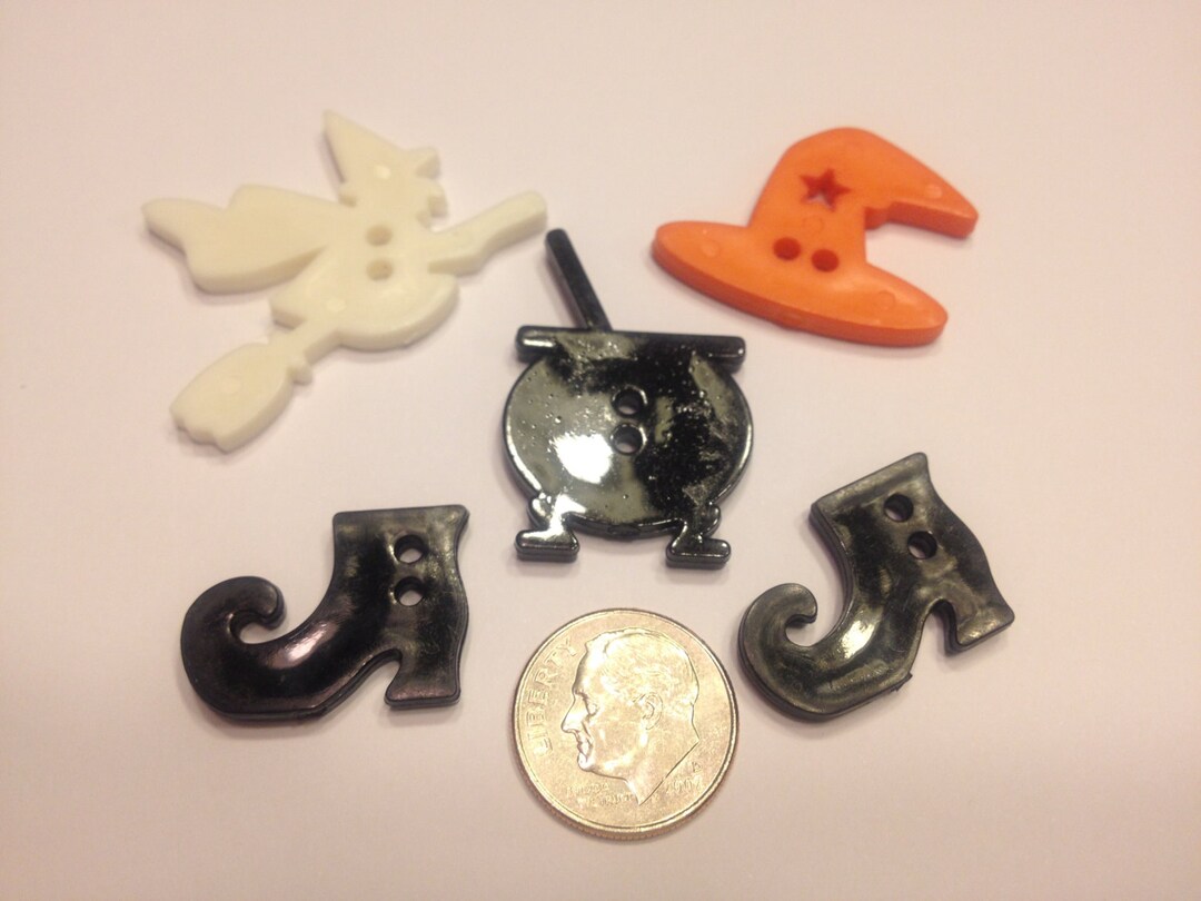 5 Piece Witch and More Button Mix, 20-37 Mm (B10) - Etsy