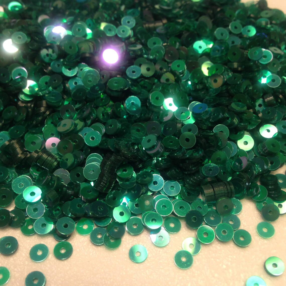 Bag of Vintage Iridescent Kelly Green Sequins, 4 Mm (13) - Etsy