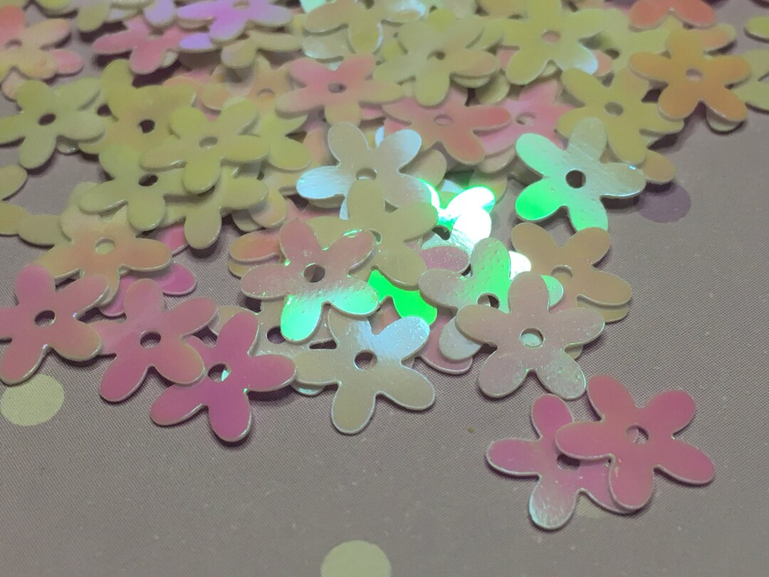40 White Iridescent Flower Sequins / Confetti , 10 Mm (27) - Etsy