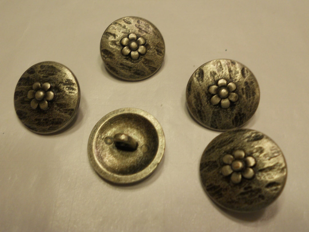 5 Heavy Metal Flower Buttons, 21mm (15) - Etsy