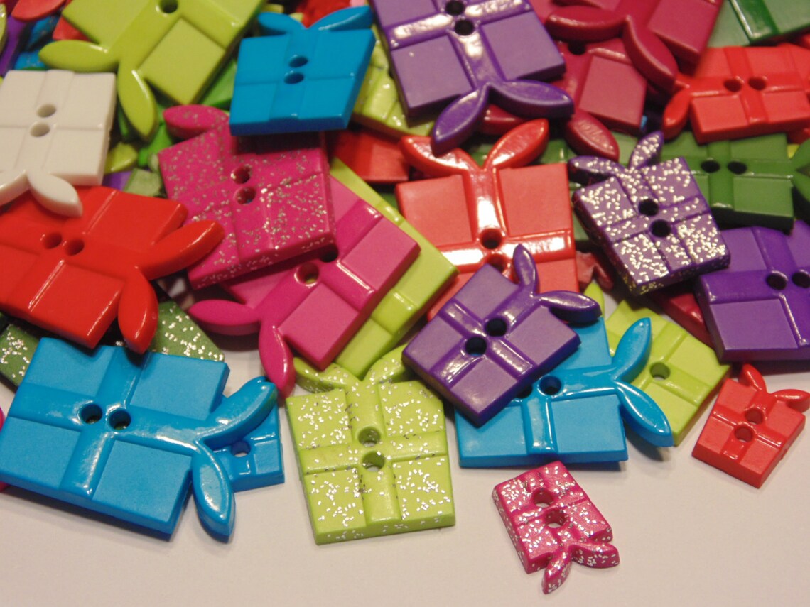 10 Piece Assorted Colorful Present Button Mix, 10-23 Mm (B7) - Etsy