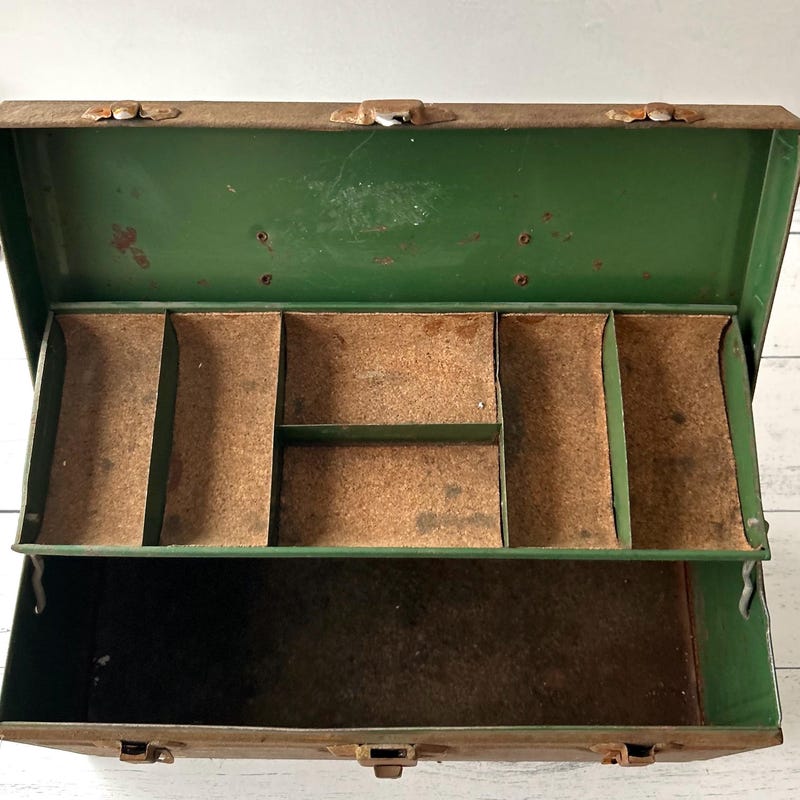 Vintage Tackle Box - Etsy