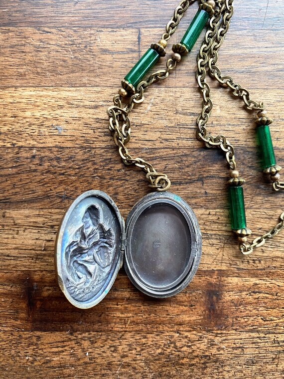 Antique French Glass Insert Locket - Gem