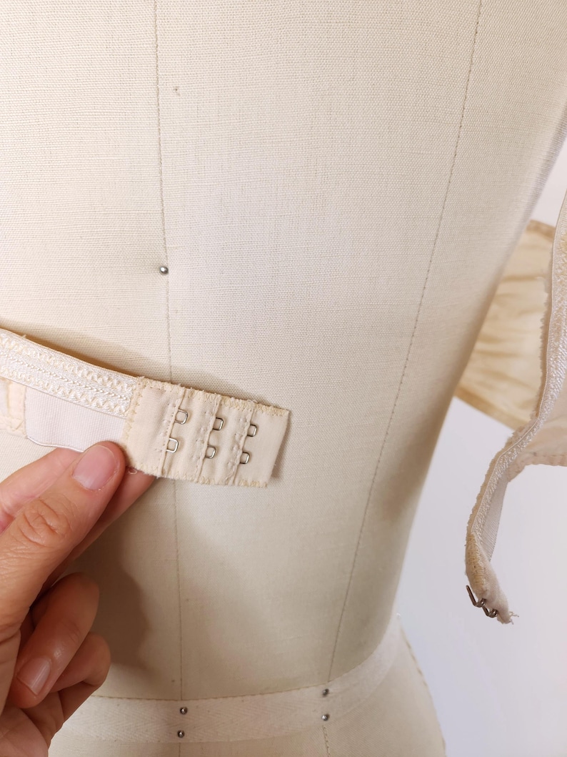 50s BULLET Bra by Angel Form - Ivory Pointed Bra Stitched Embroidery ...