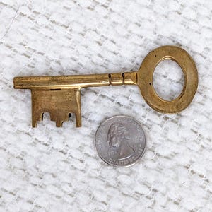 Set of 10 Large Brass Bit & Solid Barrel Skeleton Keys on Oversized ...