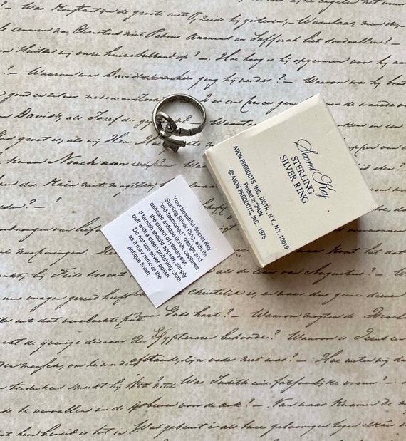 Avon Sterling Silver Secret Key Skeleton Key Ring - V… - Gem
