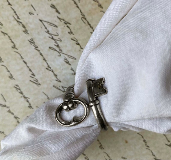 Avon Sterling Silver Secret Key Skeleton Key Ring - V… - Gem