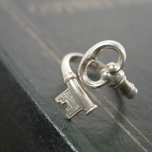 Avon Sterling Silver Secret Key Skeleton Key Ring Vintage - Etsy