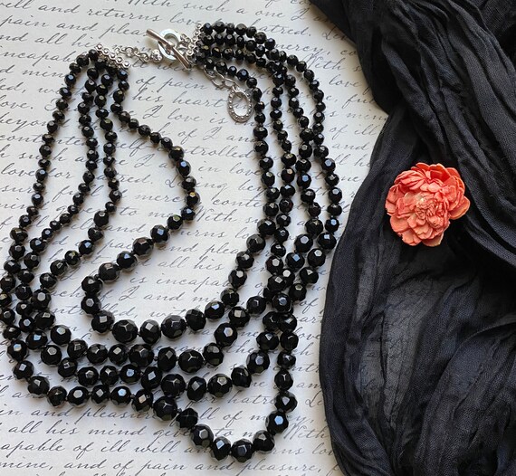 Monet black four strand - Gem